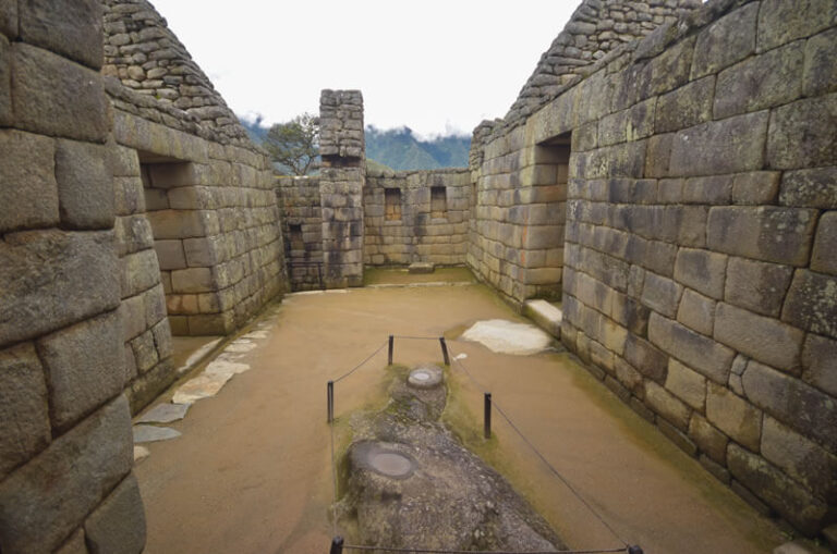 The House Of The Inca In Machu Picchu - AB Expeditions